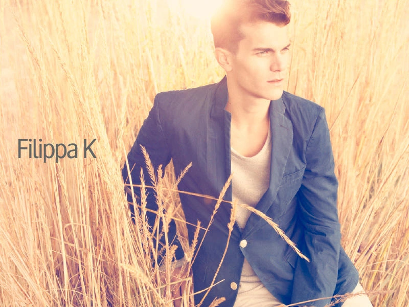 Running through the field at Fillipa K | Haut Fashion